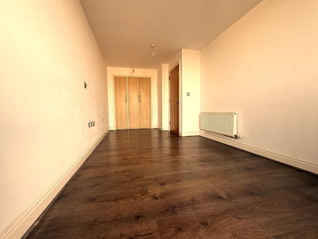 Kingsway, London N12, 1 bed flat to rent, £1,600 pcm | PrimeLocation