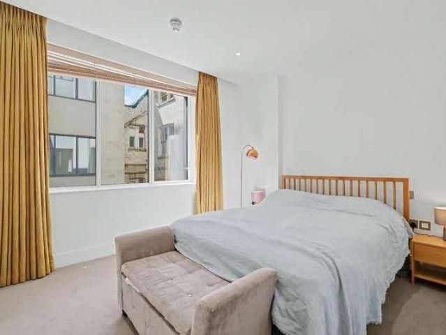 Kingsway, London, WC2B