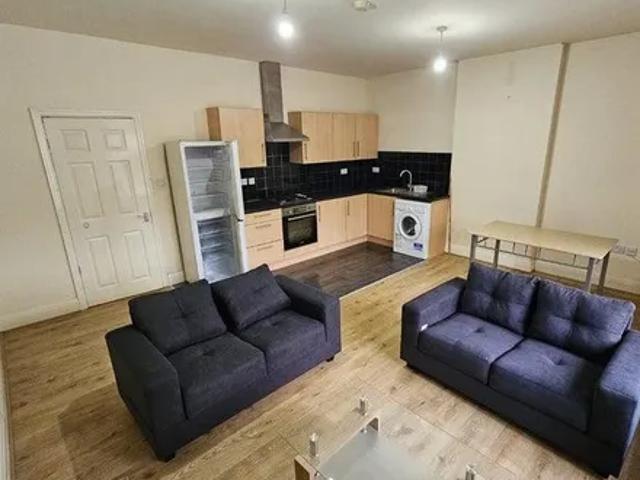 Kingsway, Manchester, M19 2ND, United Kingdom | 2 bed apartment for rent #136165714 | Rentberry