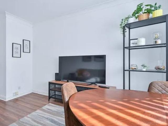 Kingswood Close, London, KT6 6DY, United Kingdom | 2 bed apartment for rent #140398904 | Rentberry