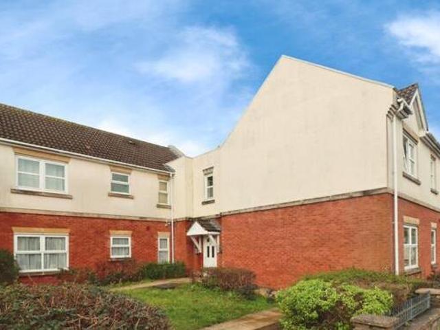 Kingswood, Kennington Avenue, Bristol, 2 Bedroom Flat
