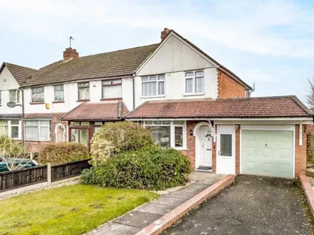 Kingswood Road, Turves Green, B31 4RT, United Kingdom | 3 bed house for rent #140396452 | Rentberry