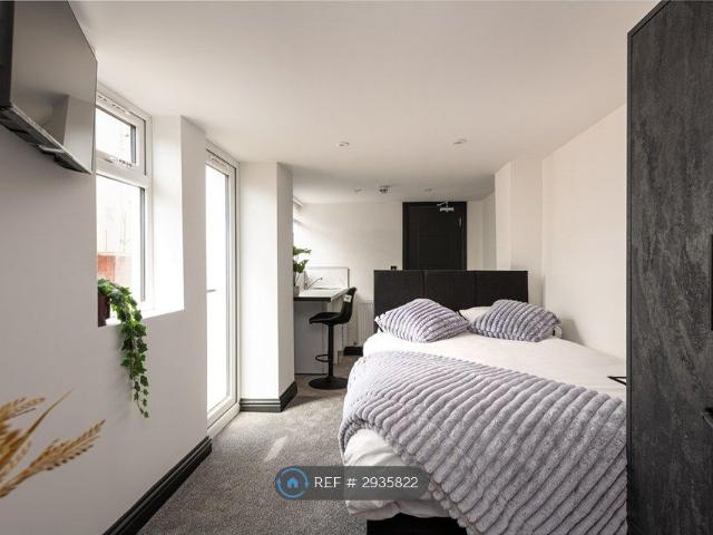 Kingswood Road, Gillingham ME7, Room to rent, £775 pcm | PrimeLocation