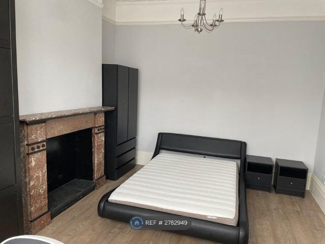 Kingswood Road, Goodmayes IG3, Room to rent, £925 pcm | PrimeLocation