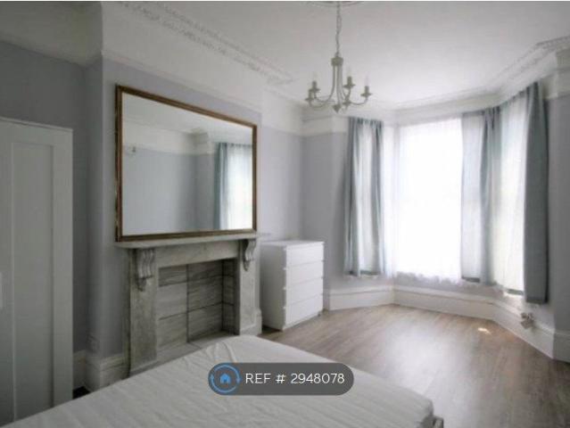 Kingswood Road, Goodmayes IG3, Room to rent, £925 pcm | PrimeLocation