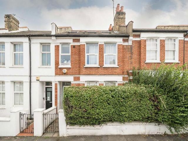 Kingswood Road, London SW2 2 bed flat to rent £2,300 pcm £531 pw