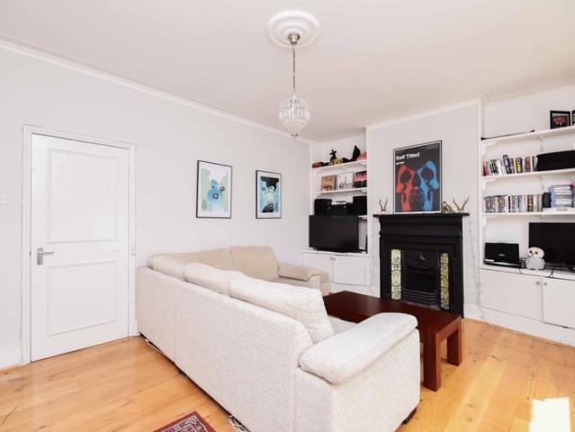 Kingswood Road, London SW2, 3 bed flat to rent, £3,300 pcm | PrimeLocation