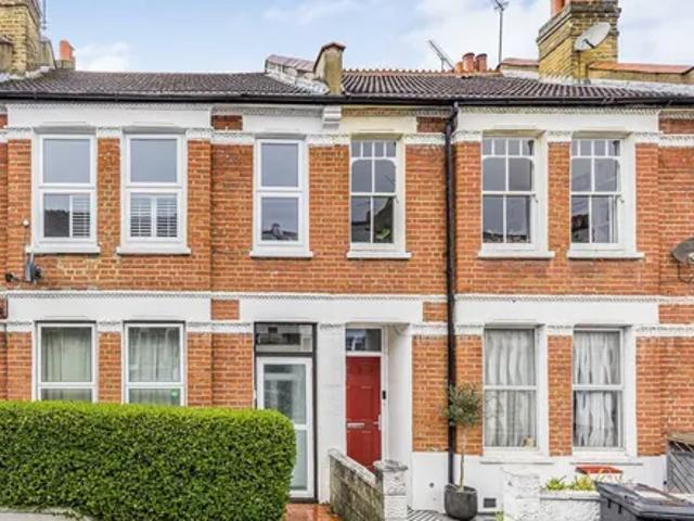 Kingswood Road, London, SW2 4JW, United Kingdom | 3 bed apartment for rent #122027426 | Rentberry