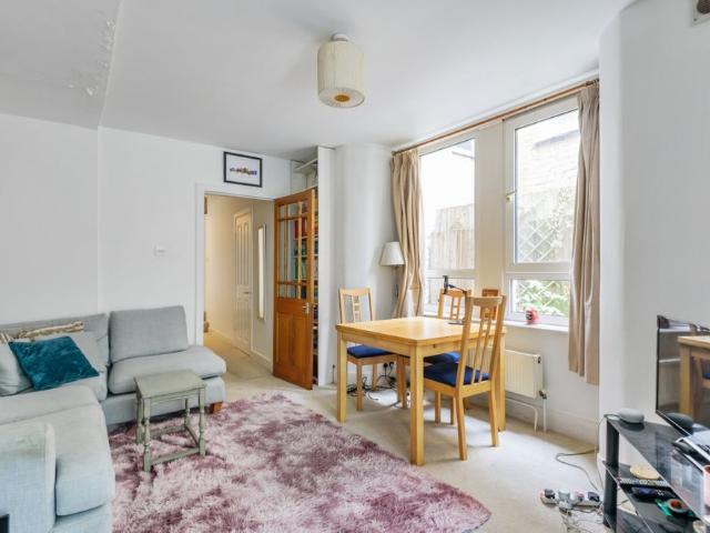 Kingswood Road, London, SW2