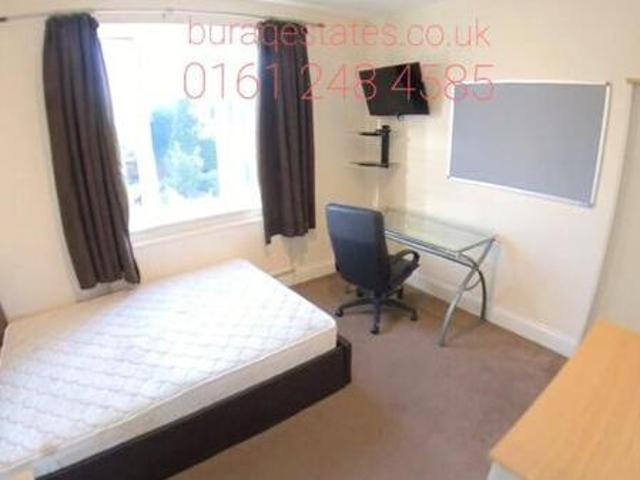 Kingswood Road, Stockport, 6 Bedroom House