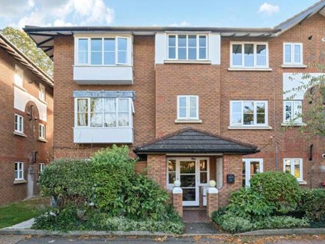 Kingsworthy Close, Kingston Upon Thames, 2 Bedroom Flat