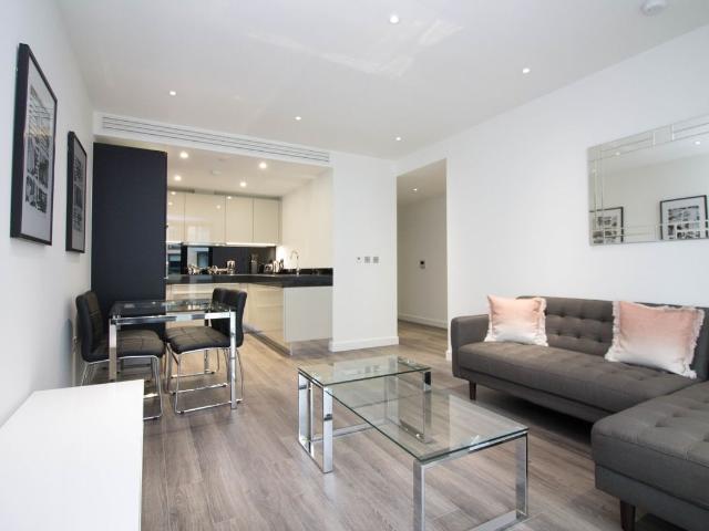 Kingwood Gardens, 1 Chaucer Gardens, Goodman's Fields, Aldgate E1, 2 bed flat to rent, £4,008 pcm | PrimeLocation