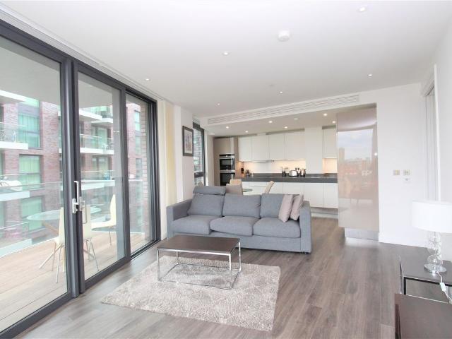 Kingwood House, Chaucer Gardens, London E1, 2 bed flat to rent, £4,000 pcm | PrimeLocation