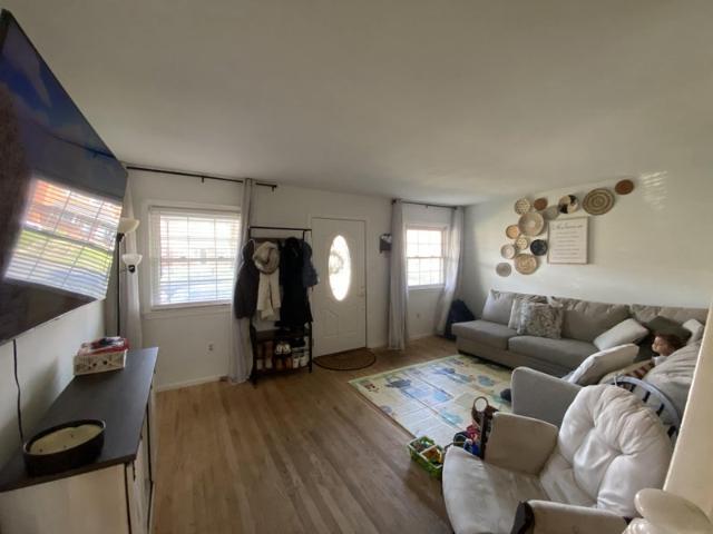 Peaceful Shared Home with Toddler — Great Fit for