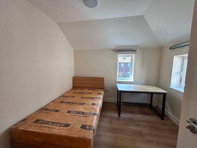 Kidbrooke Meadowside Room 2