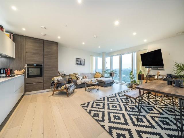 Kidbrooke Park Road, Kidbrooke. 2 bed apartment to rent £2,300 pcm £531 pw