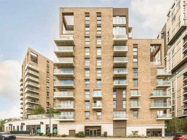Kidbrooke Park Road, Kidbrooke. 2 bed apartment to rent £2,400 pcm £554 pw