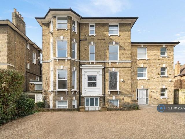 Kidbrooke Park Road, London, SE3 3 bed flat to rent £2,800 pcm £646 pw