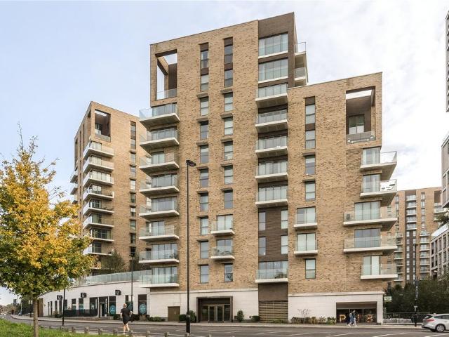 Kidbrooke Park Road, London, SE3 2 bed apartment to rent £2,400 pcm £554 pw