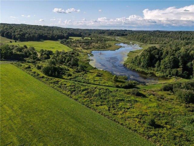 Kidder Rd, Sherman, Farm House For