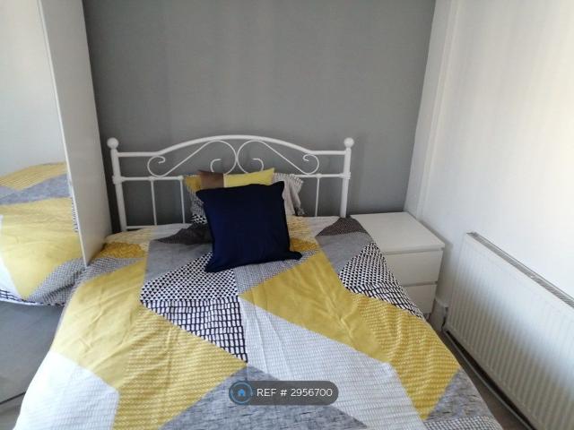 Kilvey Terrace, Swansea SA1, 1 bed flat to rent, £675 pcm | PrimeLocation
