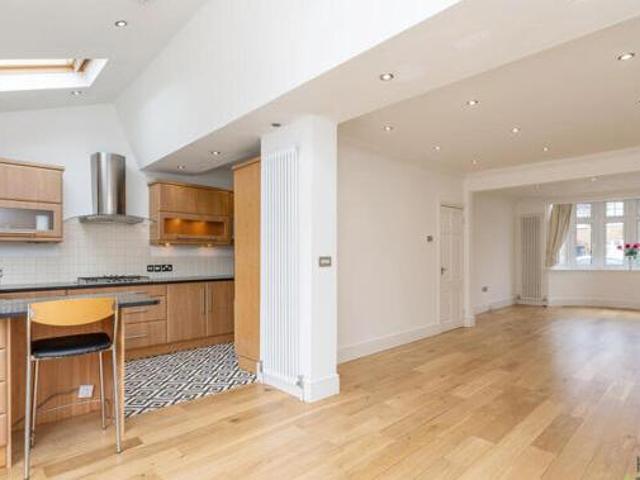 Kilvinton Drive, Enfield, 4 Bedroom Semi detached