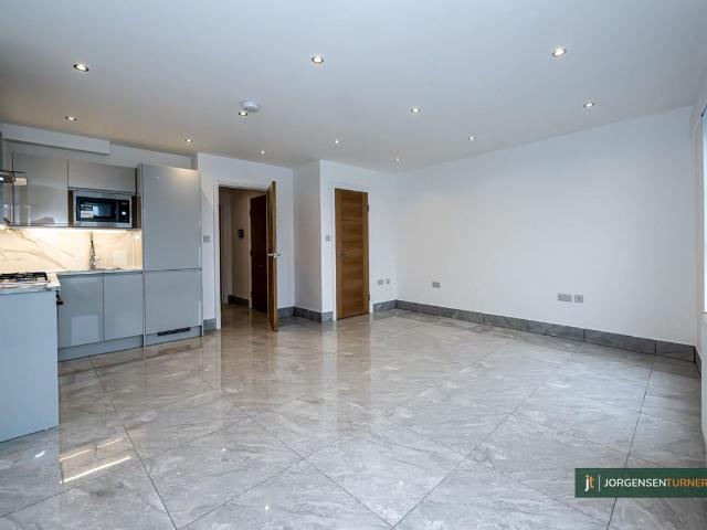 Kilburn High Road, Kilburn NW6, 1 bed flat to rent, £1,750 pcm | PrimeLocation