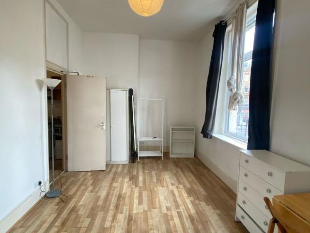 Kilburn High Road, London NW6, Studio to rent, £1,100 pcm | PrimeLocation