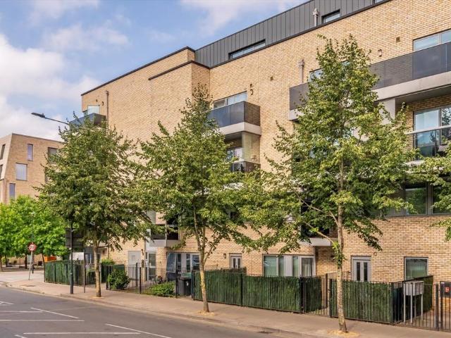Kilburn Park Road, London NW6 1 bed flat to rent £2,500 pcm £577 pw