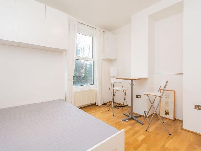 Kilburn Park Road, Maida Vale, London NW6, Studio to rent, £1,700 pcm | PrimeLocation