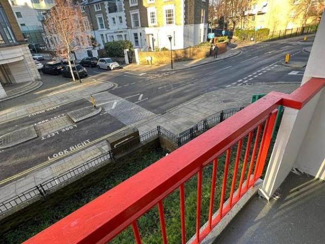 Kilburn Priory, London NW6, Room to rent, £1,050 pcm | PrimeLocation
