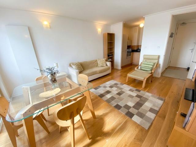 Kilby Court, Greenwich SE10, 1 bed flat to rent, £1,750 pcm | PrimeLocation