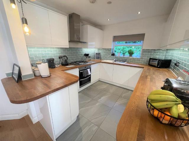 Kildare, Sydney Road, Bath, BA2 2 bed flat to rent £2,000 pcm £462 pw