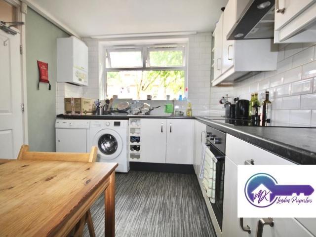 Kildare Walk, Westferry, London E14, Room to rent, £767 pcm | PrimeLocation