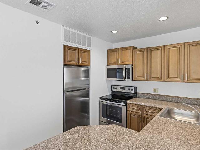 Kilgore Apartments ANR Kalamazoo LDHA, LLC Studio Apartment for Rent at 1500 E Kilgore Rd, Kalamazoo, MI 49001 Millwood