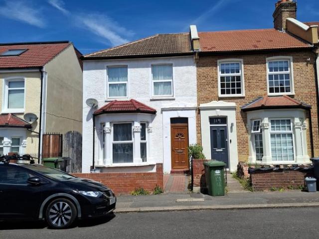 Killearn Road SE6, 4 bed terraced house to rent, £2,800 pcm | PrimeLocation