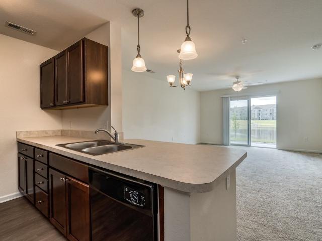 Killian Lakes Apartments and Townhomes 1 Bedroom Apartment for Rent at 1800 Killian Lakes Dr, Columbia, SC 29203