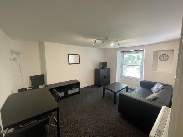 Killigrew Street, Cornwall TR11 1 bed apartment to rent £1,195 pcm £276 pw