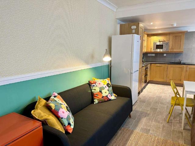Killigrew Street Room 3