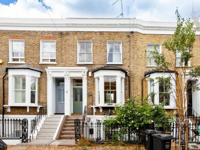 Killowen Road, Hackney E9 6 bed terraced house to rent £6,250 pcm £1,442 pw