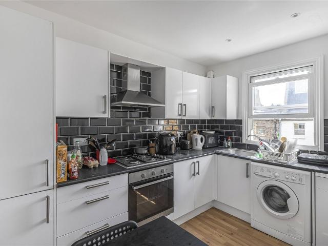Kilmaine Road, London SW6, 2 bed flat to rent, £3,000 pcm | PrimeLocation