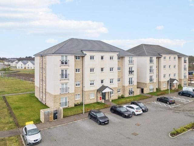 Kilmartin Gardens, Bishopton PA7, 2 bed flat to rent, £1,250 pcm | PrimeLocation
