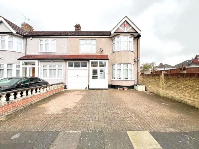 Kilmartin Road, Goodmayes, Ilford IG3, Room to rent, £650 pcm | PrimeLocation