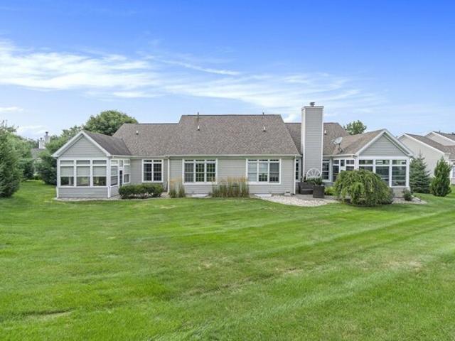 Kilmory Cir, Portage, Condo For Sale