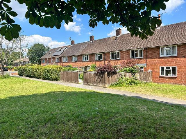 Kilnmead Close, Crawley RH10, Room to rent, £850 pcm | PrimeLocation