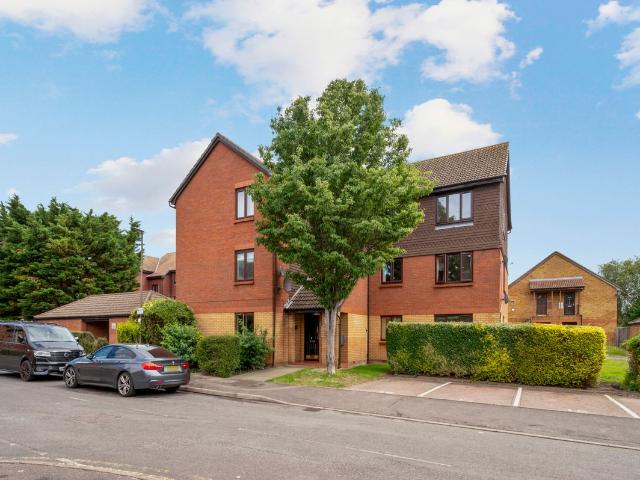 Kipling Drive, Colliers Wood SW19, 2 bed flat to rent, £1,800 pcm | PrimeLocation