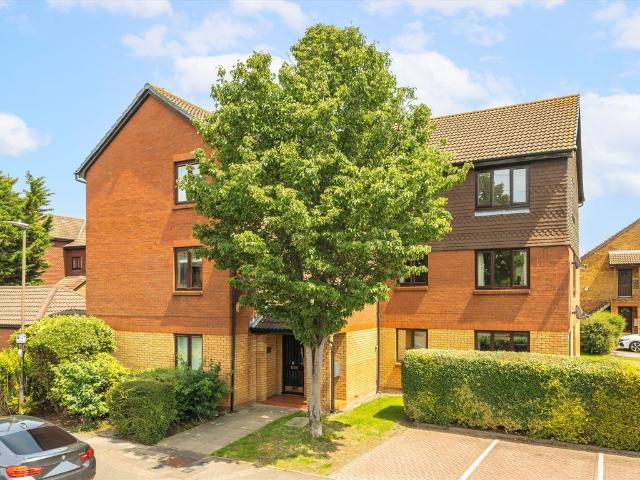 Kipling Drive, Wimbledon SW19, 2 bed flat to rent, £1,800 pcm | PrimeLocation