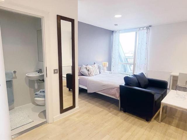 Kirby Street, London EC1N Studio to rent £2,485 pcm £573 pw