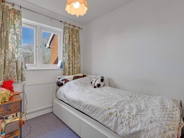 Kirkham Road, London E6, Room to rent, £800 pcm | PrimeLocation