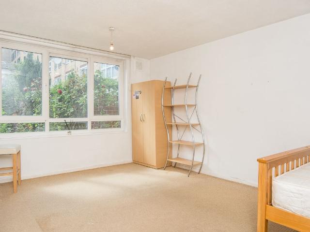 Kirkland Walk, Hackney E8, 3 bed town house to rent, £3,200 pcm | PrimeLocation